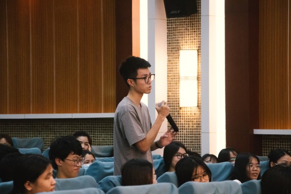 澳大利亚科学院Martin院士作高端学术讲座__学校办公室